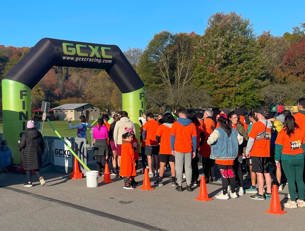 Latino Community Center Holds Marigold 5K Run - Pittsburgh Latino Magazine